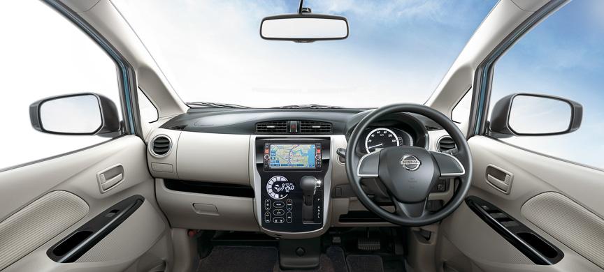 New Nissan Dayz photo: Cockpit view